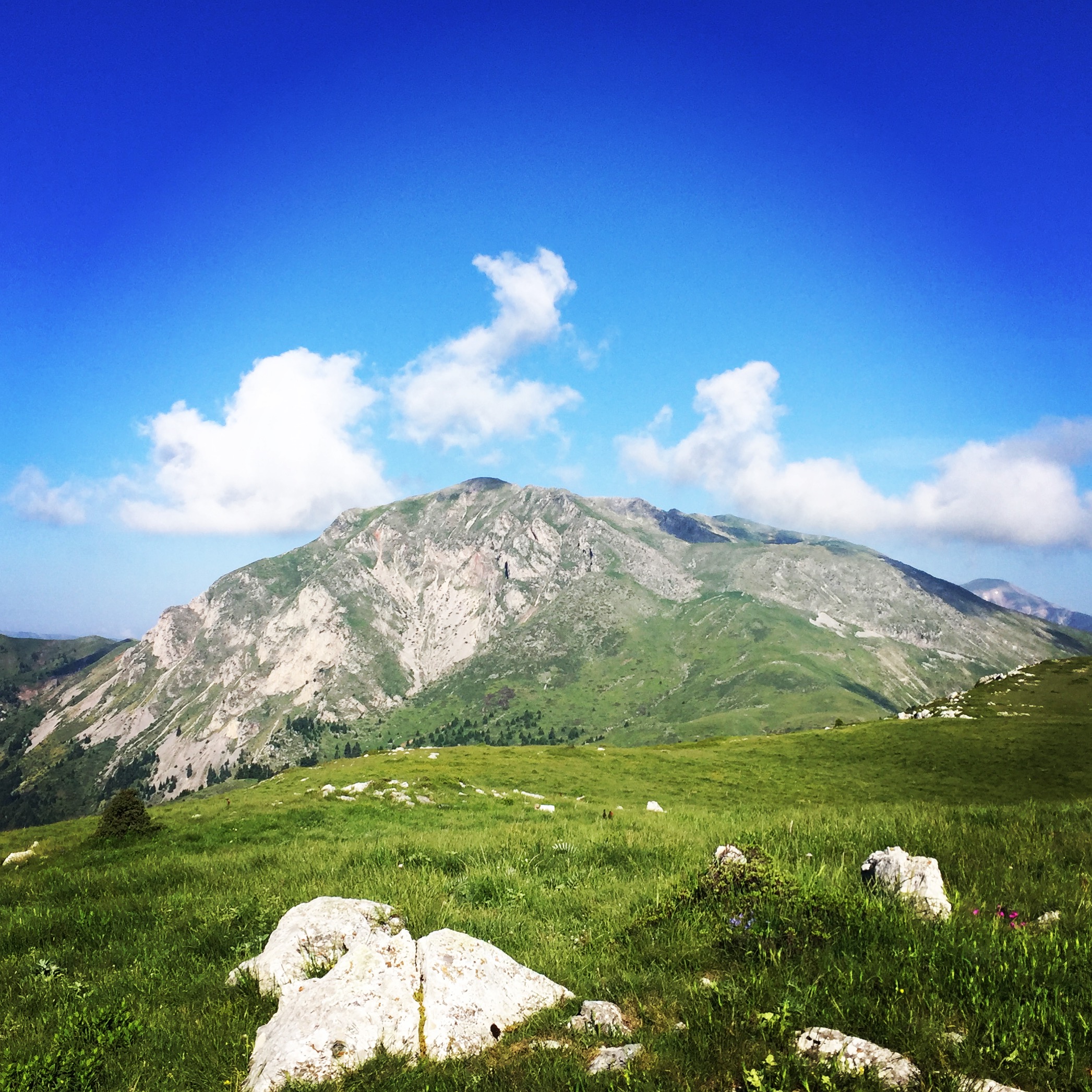 Through-Hike in Voutsikaki – Agrafa Mountains – Olympus Mountaineering