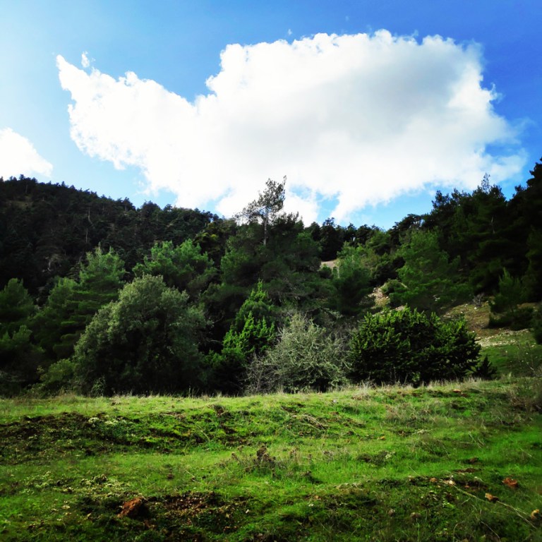 Hiking in Geraneia Mountain – Olympus Mountaineering