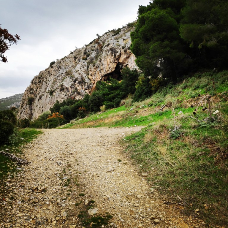 Dry Tooling in Athens – Rizos’ Cave – Olympus Mountaineering