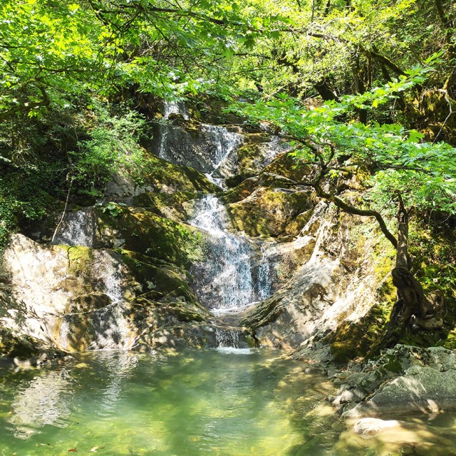 Hiking in Tzoumerka (Athamanika) Theodoriana – Marks Stream – Rema ...